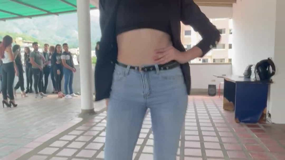 Optical Illusion Shows Girl Appearing Out of Nowhere - Buzz Videos