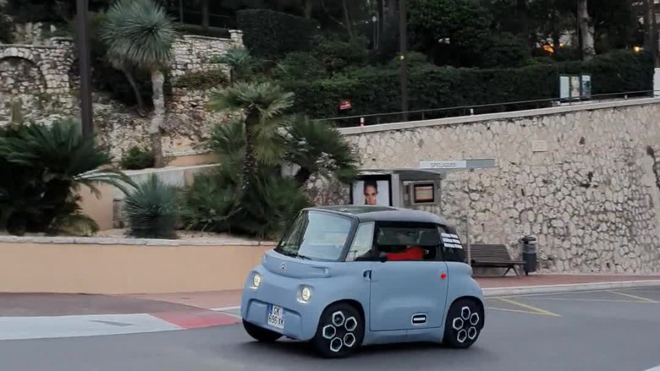 AMI Car Takes Corner Too Fast and Falls on Its Side - Buzz Videos