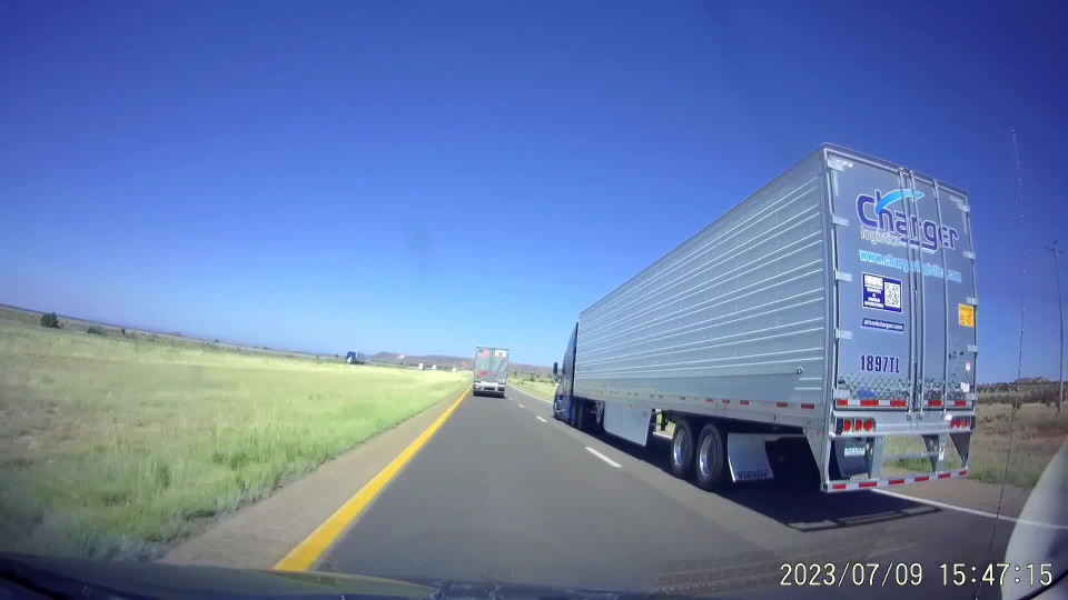 Dash Cam Captures Aggressive Trucker Running Another Big Rig Off the ...