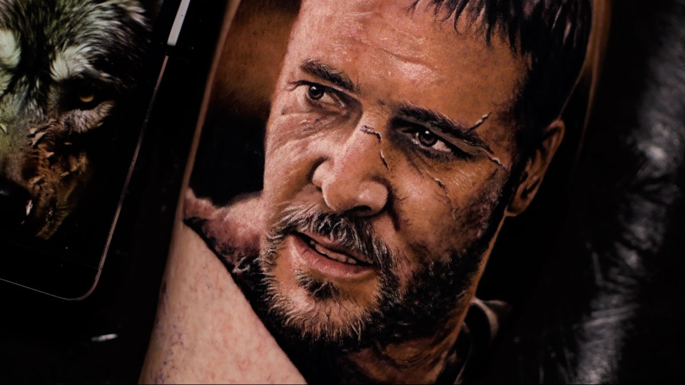 Italy's 'Caravaggio of Tattoos' Luigi Mansi Wows Russell Crowe With ...